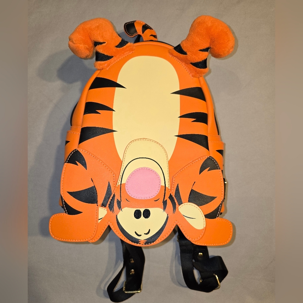 Disney Loungefly Tigger Winnie The Pooh Backpack - Gem